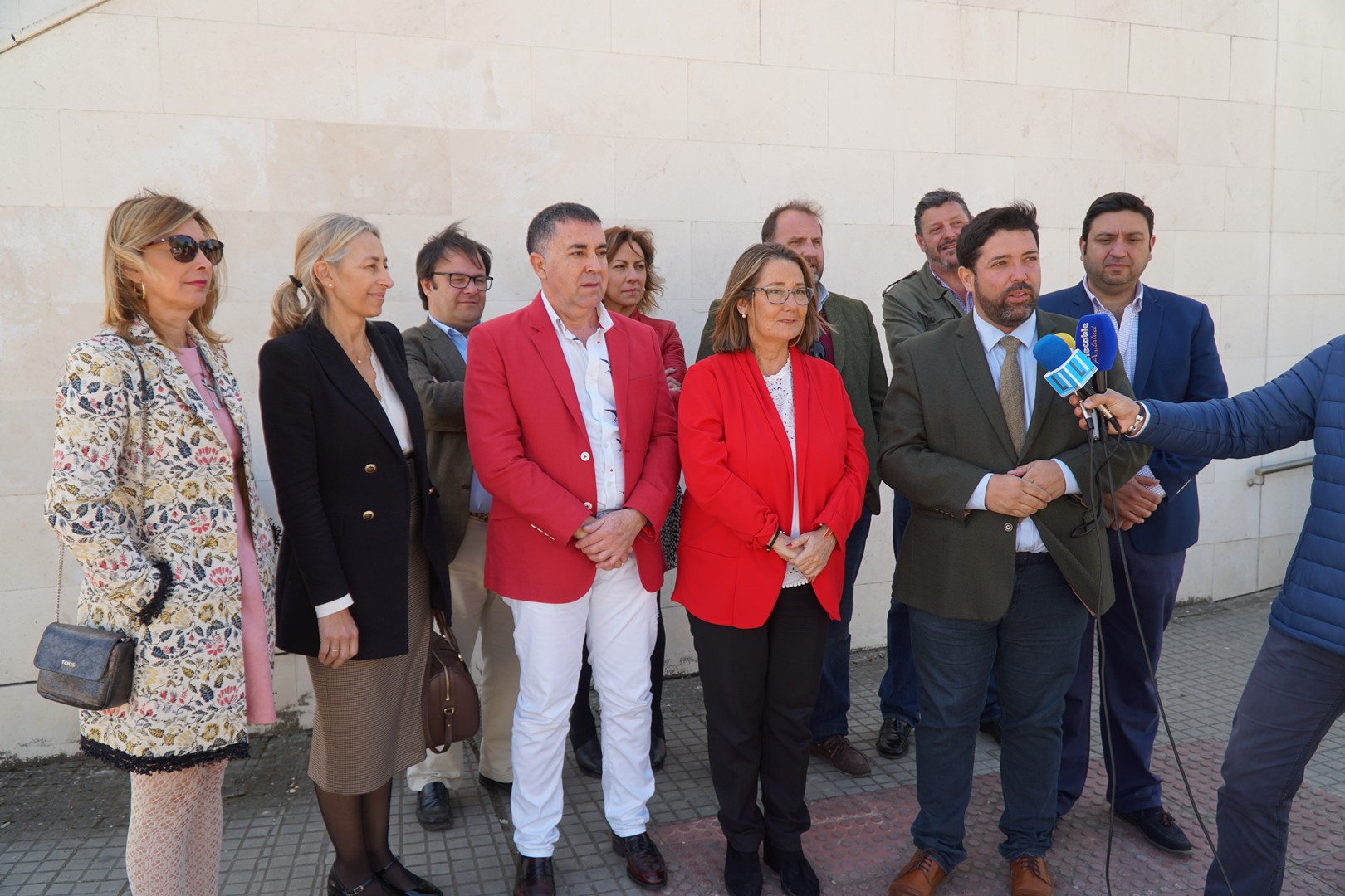 La delegada territorial de Salud, Regina Serrano, visita las ...